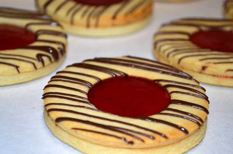 Raspberry & Dark Chocolate Cookies Recipe - Chocablog